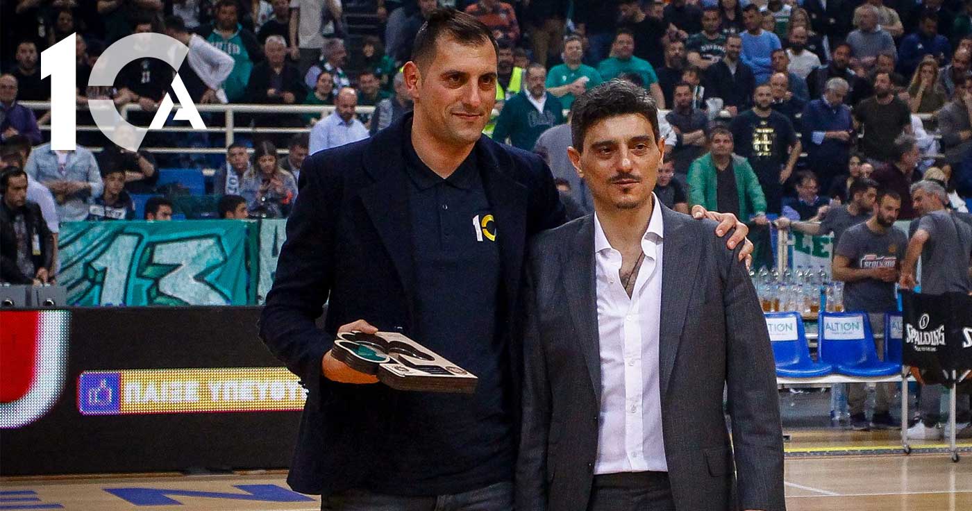 Βράβευση του Νίκου Χατζηβρέττα από την ΚΑΕ Παναθηναϊκός - 10A